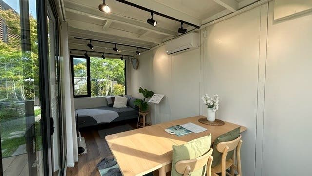 【Living2】✨U-SPACE広島店✨リビングをイメージしたちょっとした集まりに最適のスペースです♪Wi-Fi/広島市の写真2