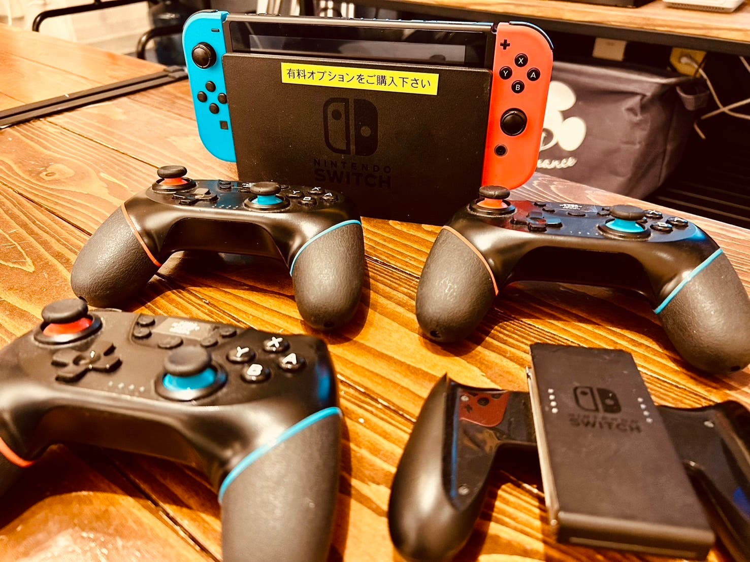 任天堂Switch（マリカー、桃鉄、スマブラ、コントローラーｘ４）の画像1