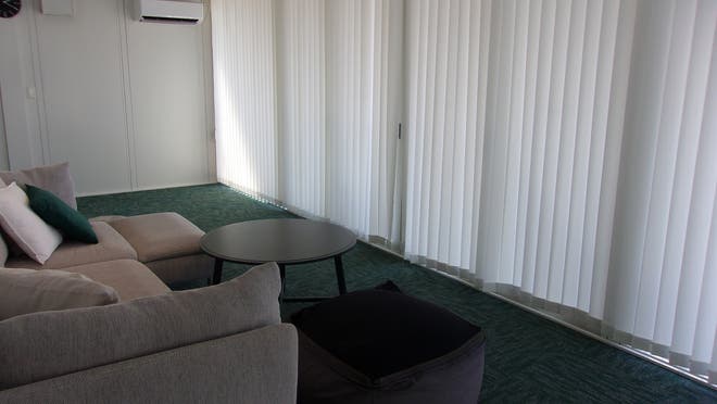 【Living2】✨U-SPACE木更津店✨リビングをイメージしたちょっとした集まりに最適のスペースです♪Wi-Fi/木更津市の写真8