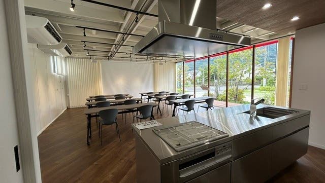 【Community】✨U-SPACE広島店✨大鏡やプロジェクターなどが充実しています♪Wi-Fi/広島市の写真4