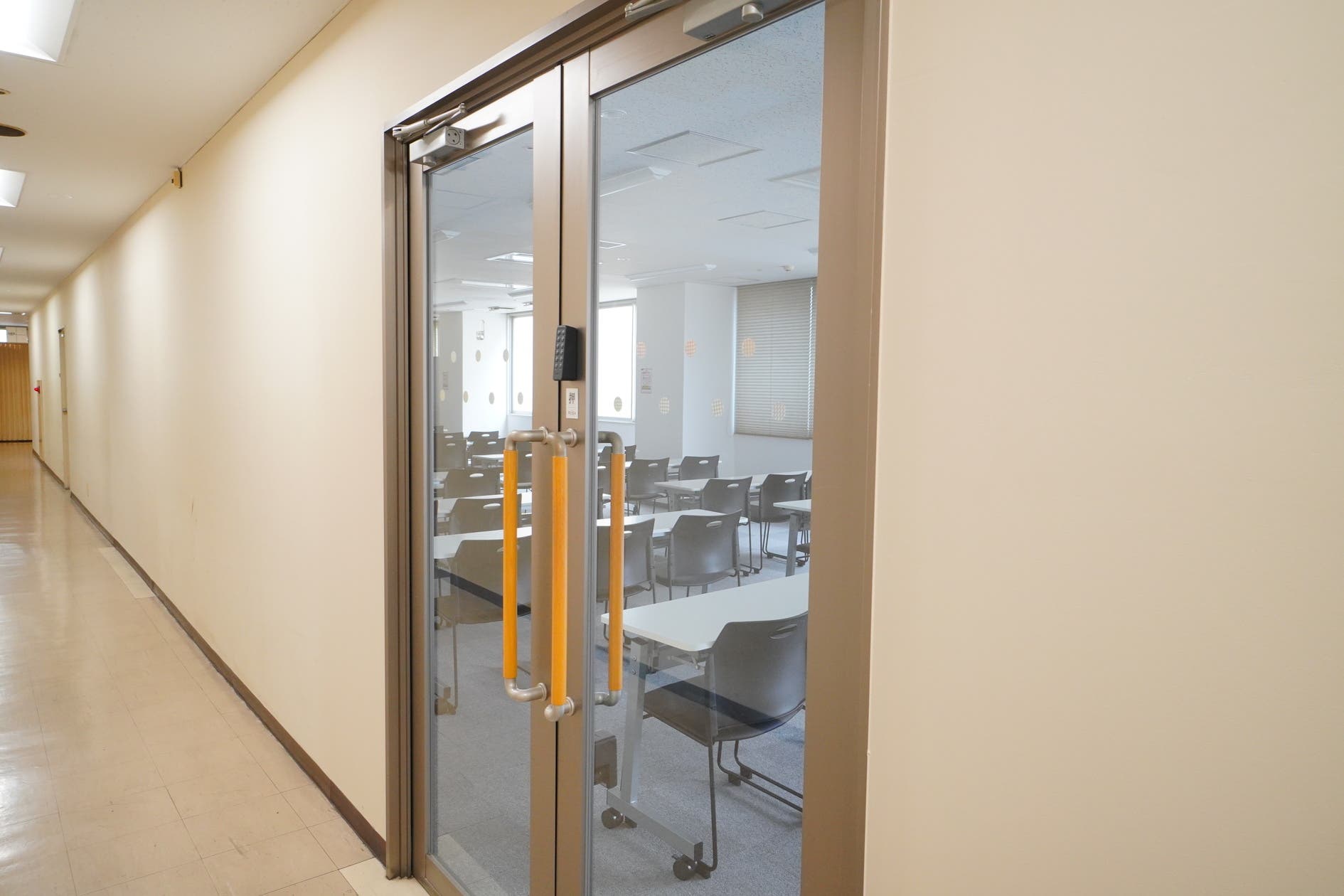 ＜豊橋駅前 TB4F-H会議室＞豊橋駅徒歩1分🚃48名収容🪑光回線Wi-Fi📶プロジェクター🎥モニター🖥️セミナー/研修/会議の写真22