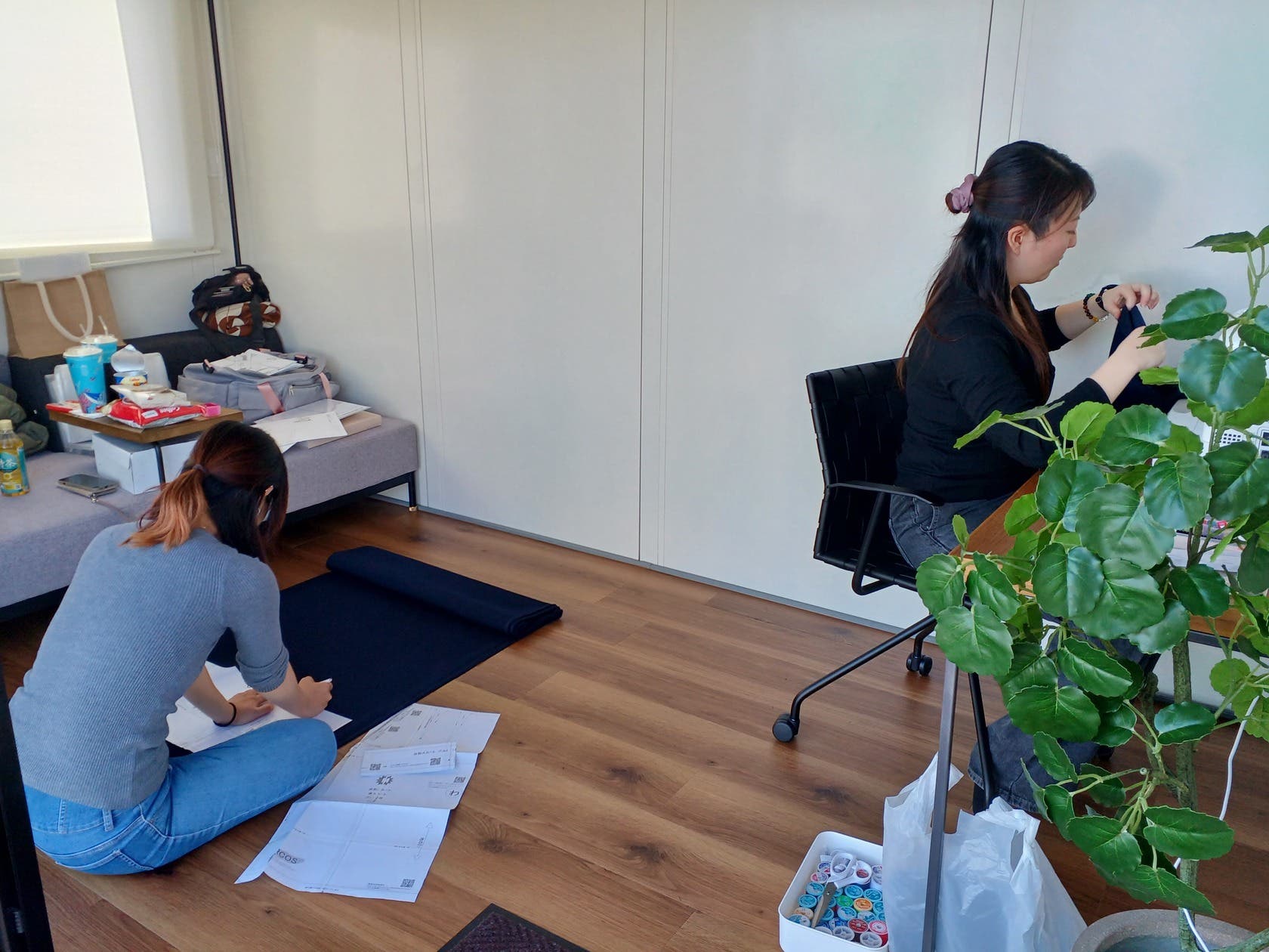 【Living】✨U-SPACE市川店✨リビングをイメージしたちょっとした集まりに最適のスペースです♪Wi-Fi/市川市の写真7