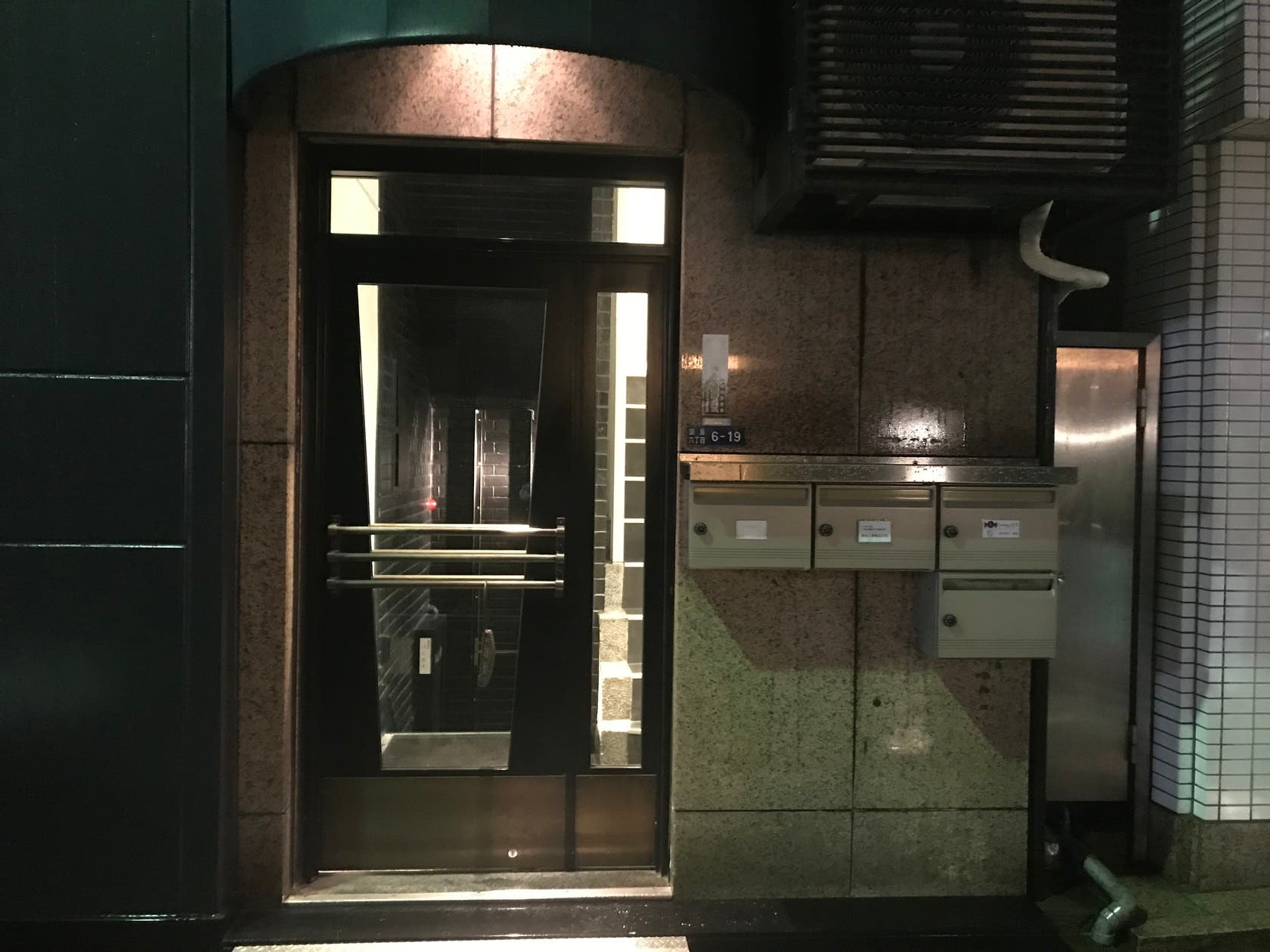 銀座駅から徒歩5分のマジックバーの写真5