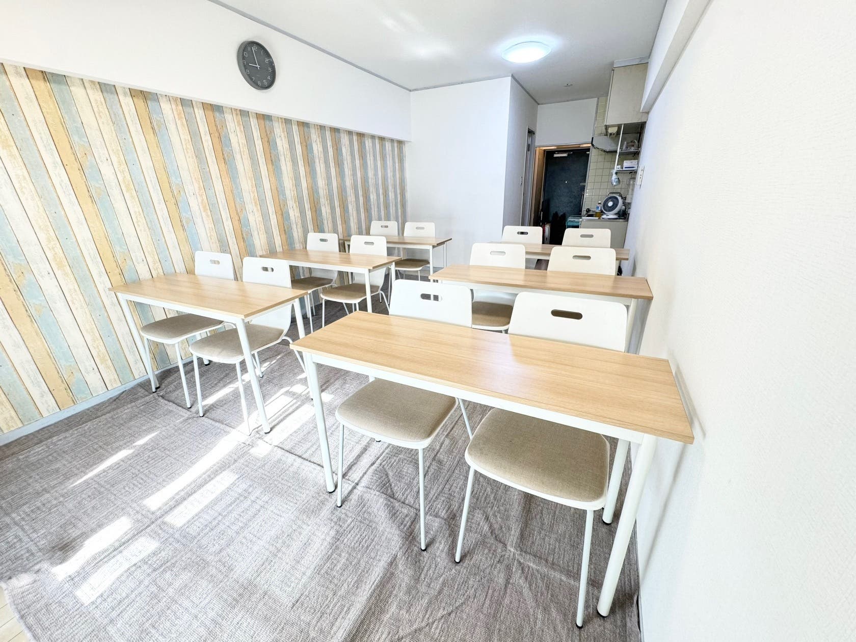 【FRIENDSⅧ】天神南駅徒歩10秒！会議、撮影、ボードゲーム、など可能！プロジェクター等無料！光回線の写真7