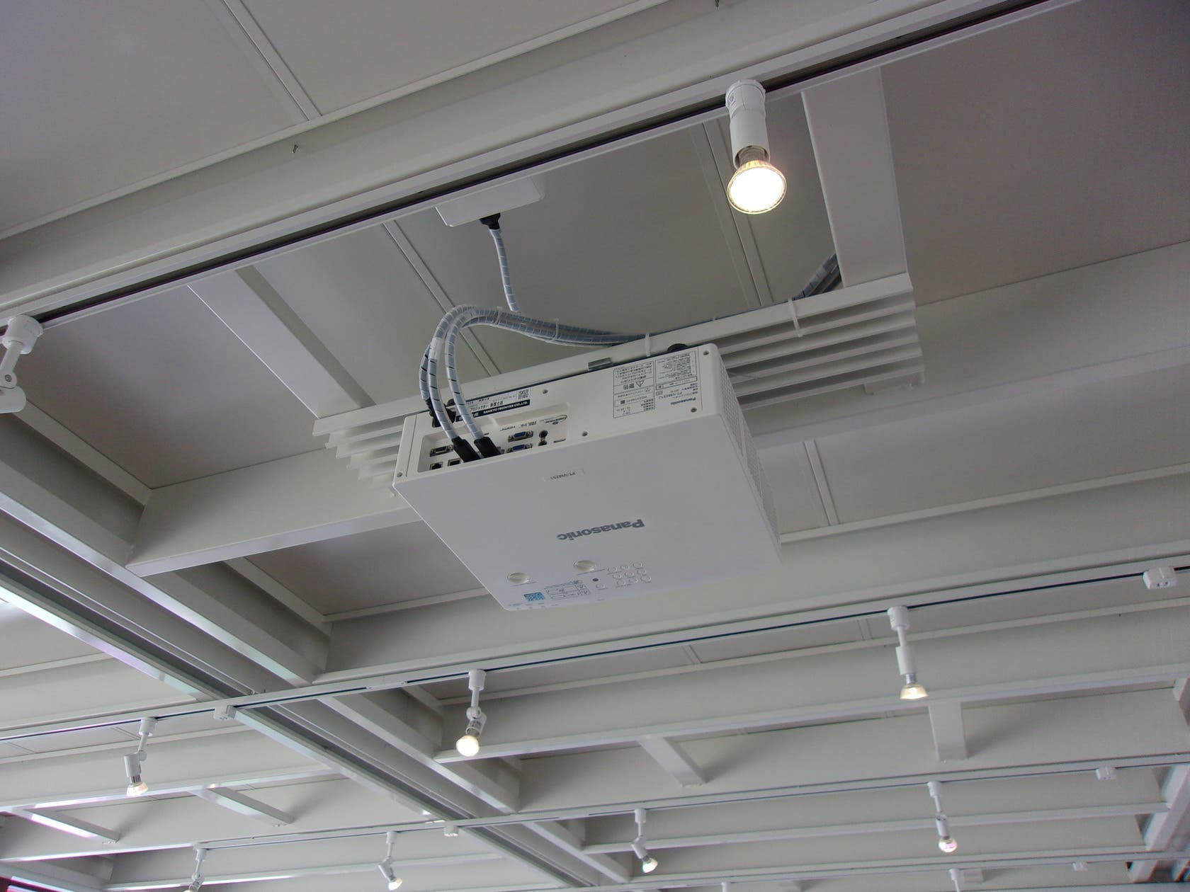 【Community】✨U-SPACE新富士店✨大鏡やプロジェクターなどが充実しています♪Wi-Fi/富士市の写真12