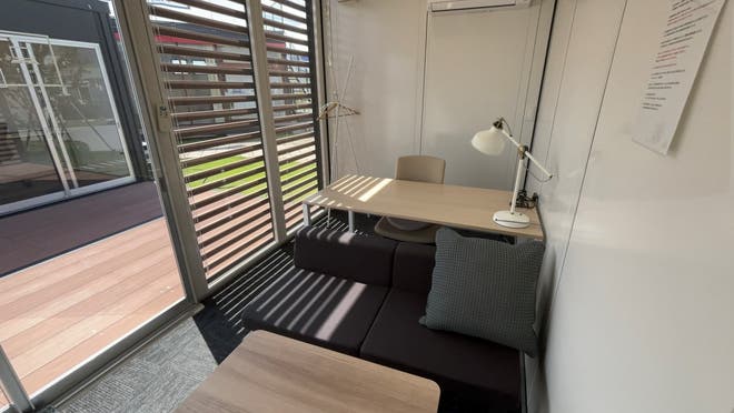 【Work1】✨U-SPACE新富士店✨集中できる個室空間となっております♪Wi-Fi/富士市の写真2