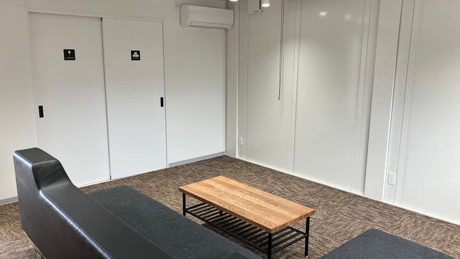 【Living1】✨U-SPACE伊勢原店✨リビングをイメージしたちょっとした集まりに最適のスペースです♪Wi-Fi/伊勢原市の写真2