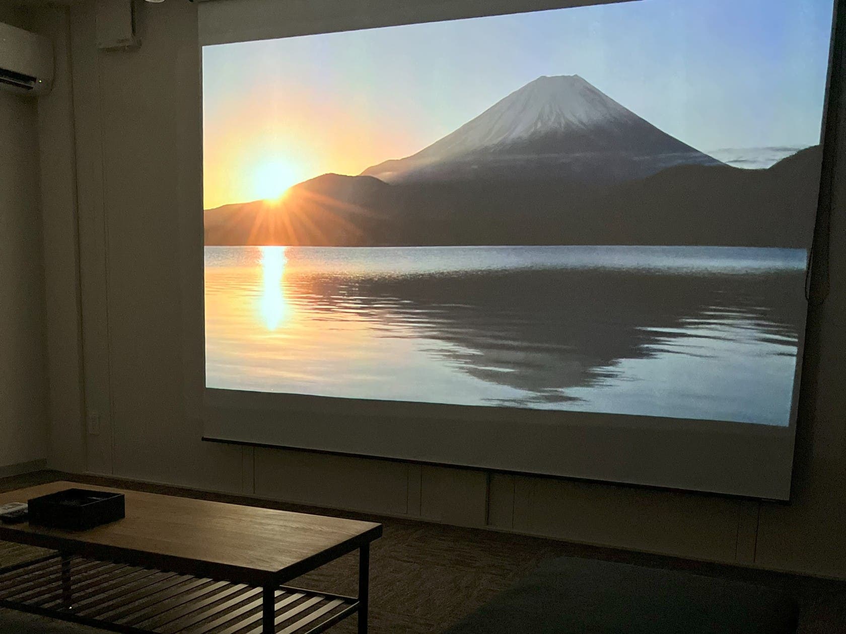 【Living1】✨U-SPACE伊勢原店✨リビングをイメージしたちょっとした集まりに最適のスペースです♪Wi-Fi/伊勢原市の写真10