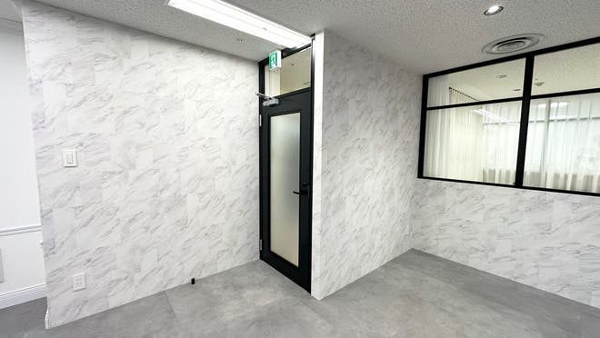 【銀座駅徒歩圏内】オシャレで開放的な撮影スタジオの写真3