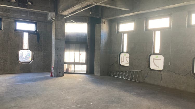 上本町駅徒歩スグのスケルトン物件の写真1