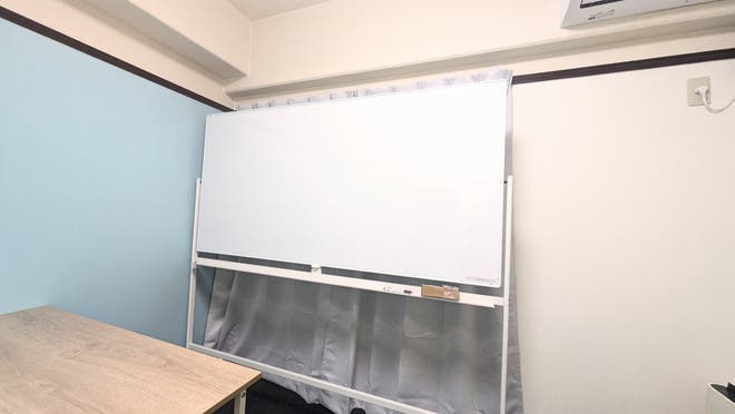 ⭐️割引期間中⭐️【天王寺駅1分にオープン!最大12名着席可能】無料で光回線Wi-Fi、プロジェクター・ホワイトボードが使えるの写真13