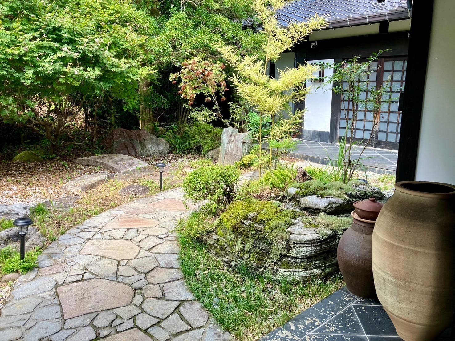 築数百年の合掌造りの写真4