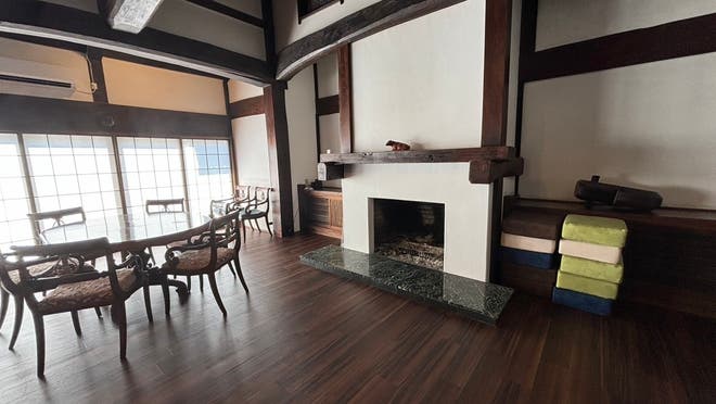 築数百年の合掌造りの写真13