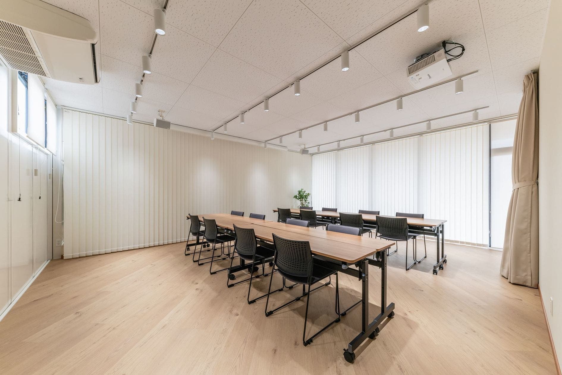 【Community】✨U-SPACE富山店✨大鏡やプロジェクターなどが充実しています♪Wi-Fi/富山市の写真5