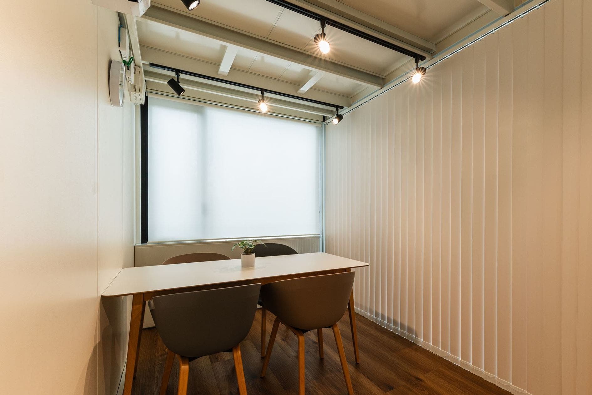 【Living1】✨U-SPACE山梨店✨リビングをイメージしたちょっとした集まりに最適のスペースです♪Wi-Fi/甲斐市の写真6