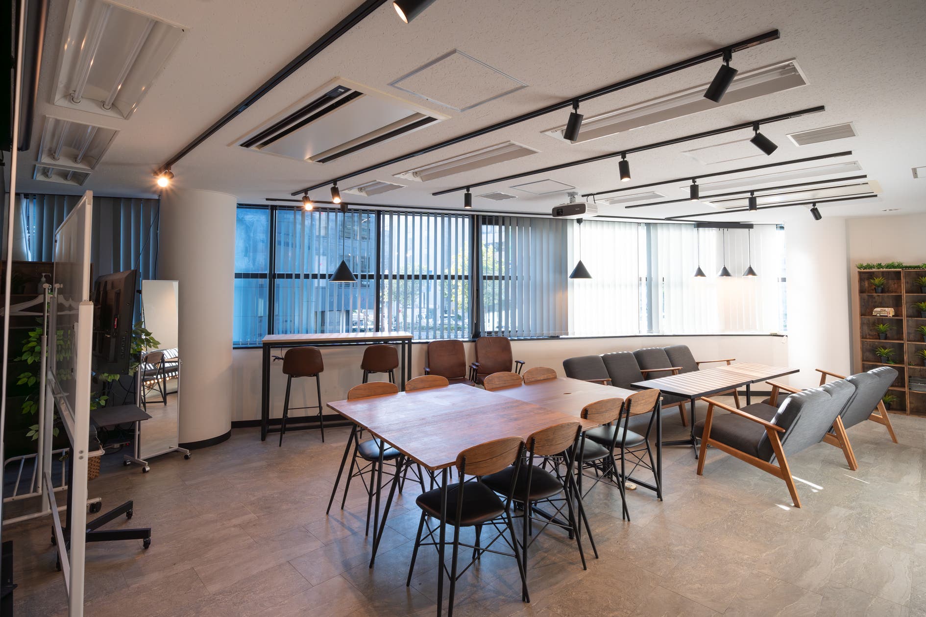 五反田駅徒歩２分の駅近撮影スタジオ（インタビュー、セミナー、グリーンバック、Youtube撮影に最適）の写真8