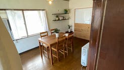 駅から徒歩7分の静かな参道沿いにある自由な空間の写真2