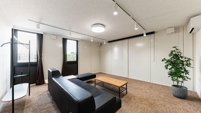 【Living2】✨U-SPACE山梨店✨リビングをイメージしたちょっとした集まりに最適のスペースです♪Wi-Fi/甲斐市の写真2