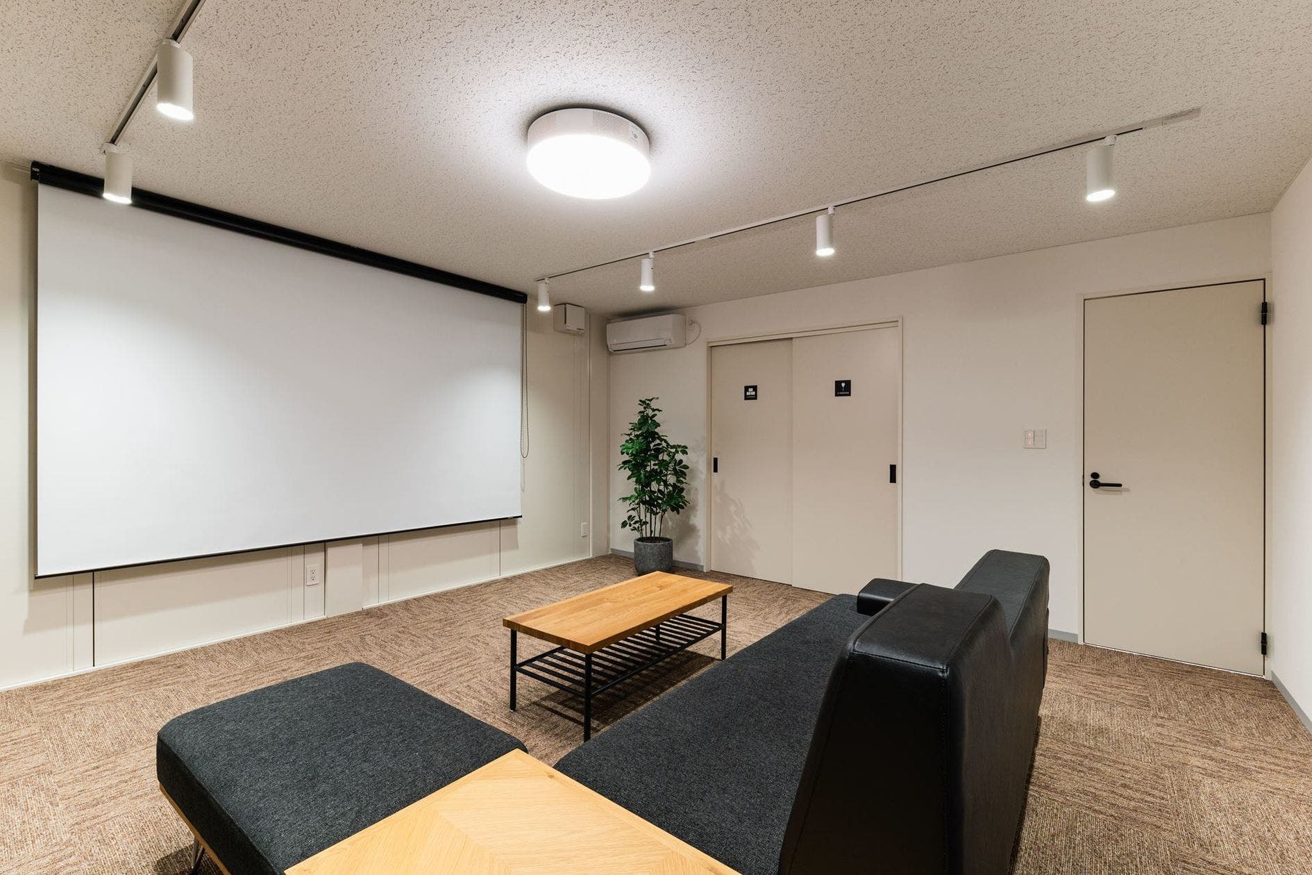 【Living2】✨U-SPACE山梨店✨リビングをイメージしたちょっとした集まりに最適のスペースです♪Wi-Fi/甲斐市の写真5