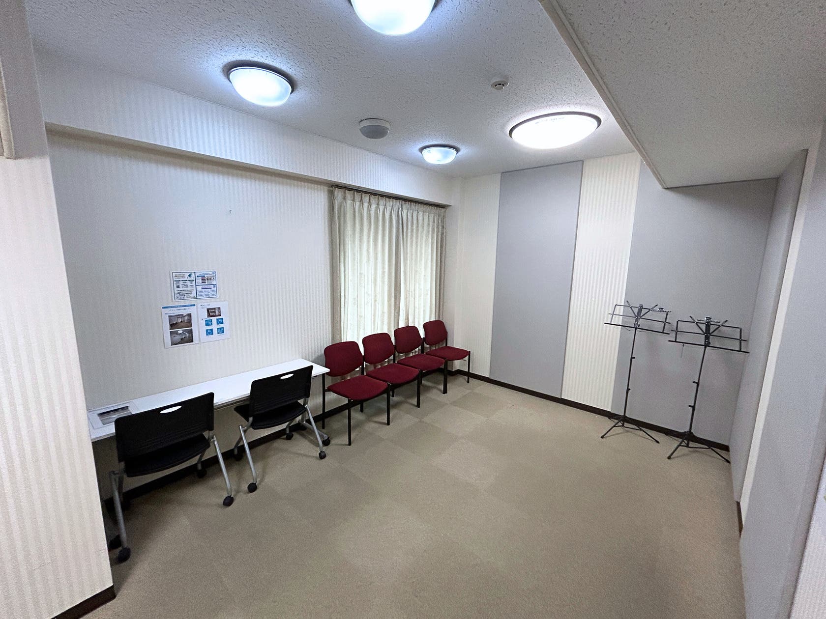 roomK【銀座駅 1分】歌唱・発声練習・楽器演奏OK!の写真4