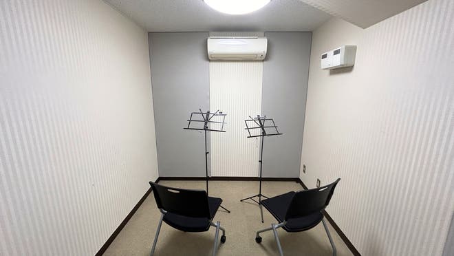 roomK【銀座駅 1分】歌唱・発声練習・楽器演奏OK!の写真3