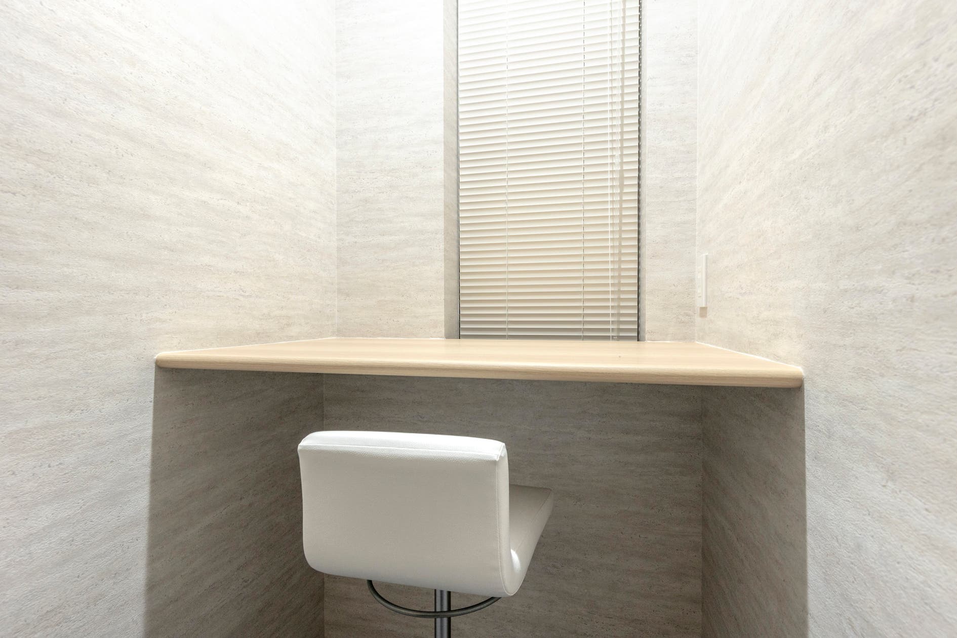 【大宮駅徒歩5分】BIZcomfort大宮西口　1名用個室/完全個室/Wi-Fi完備/WEB会議/フリードリンクの写真1