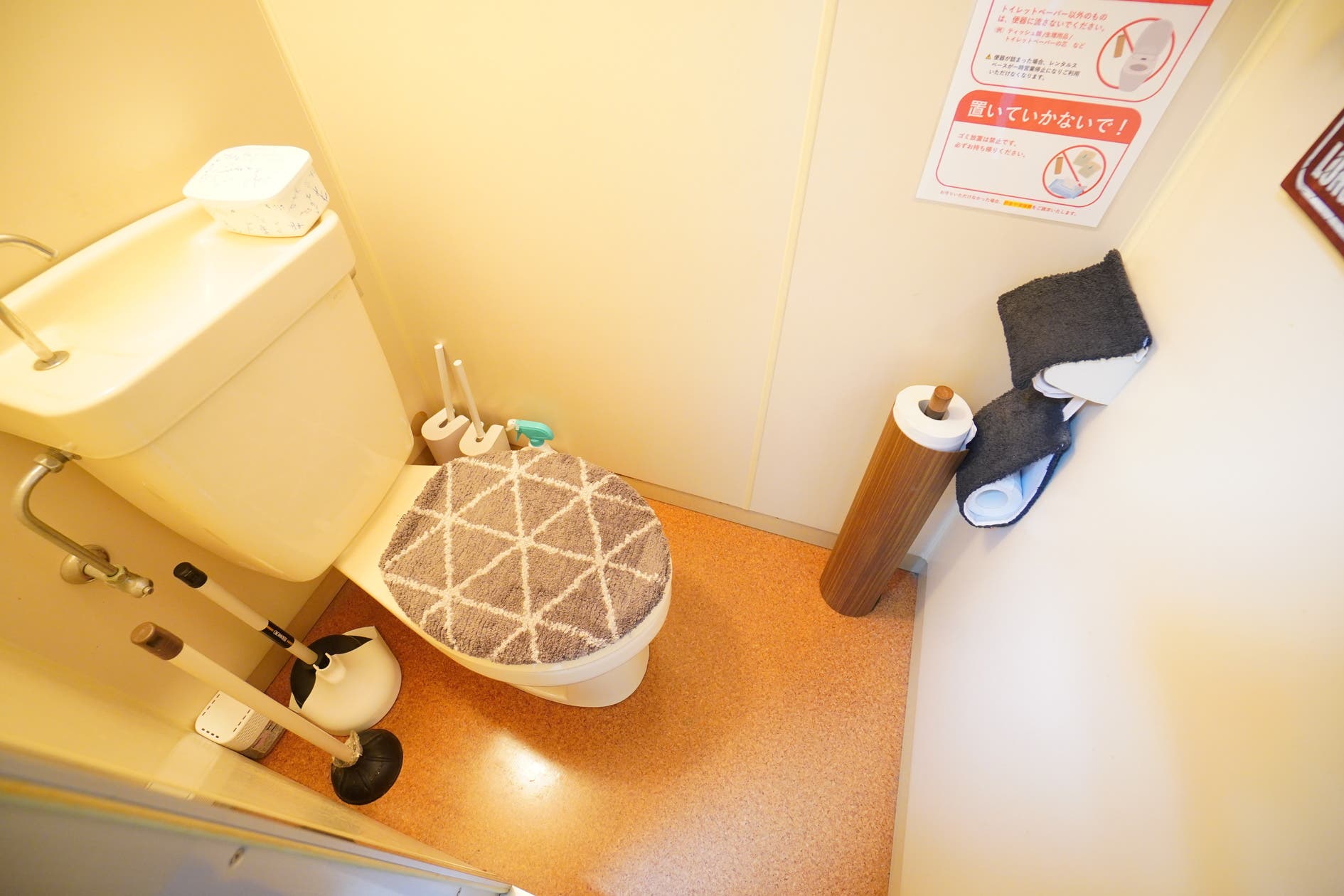 ＜PaO Work 川崎No.2＞京急川崎駅徒歩4分✨完全個室🚪光回線Wi-Fi📶電源🔌テレワーク/面接/自習/作業の写真9