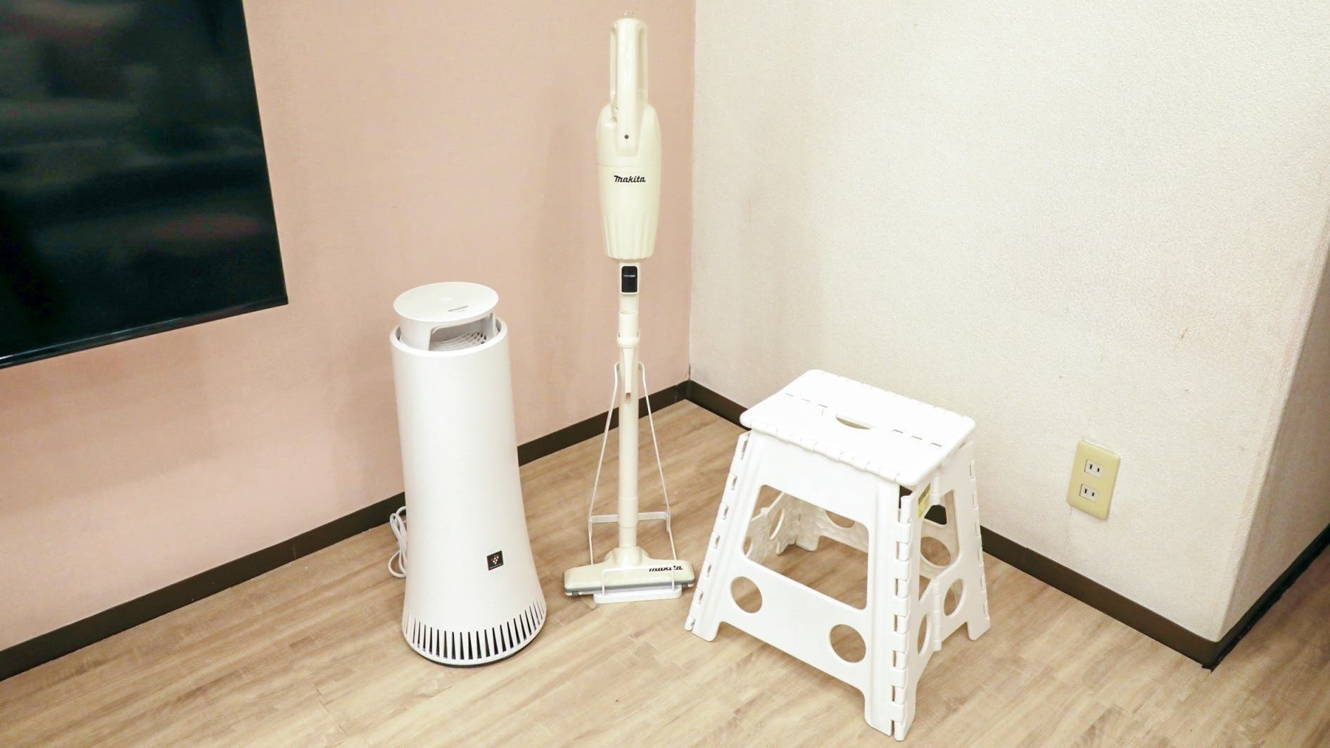 脱臭機、掃除機、踏み台の画像1