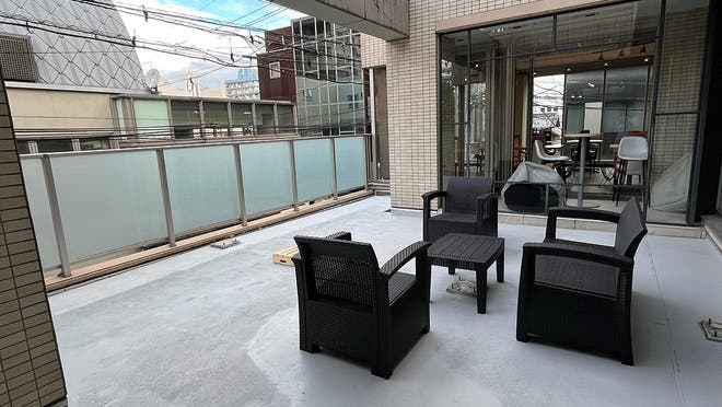 【並木坂から徒歩3分】テラス・バーカウンターがある広々空間の写真4