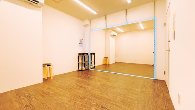京都四条烏丸レンタルスタジオ ダンサーズ 当日予約可能!ダンスの個人練習やレッスンの開催に最適な多目的スペースですの写真2