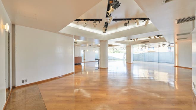 【青山】南青山ラ コレッツィオーネ 3F 200㎡ / 展示会、セミナー、パーティー、こだわりのある会場!の写真1