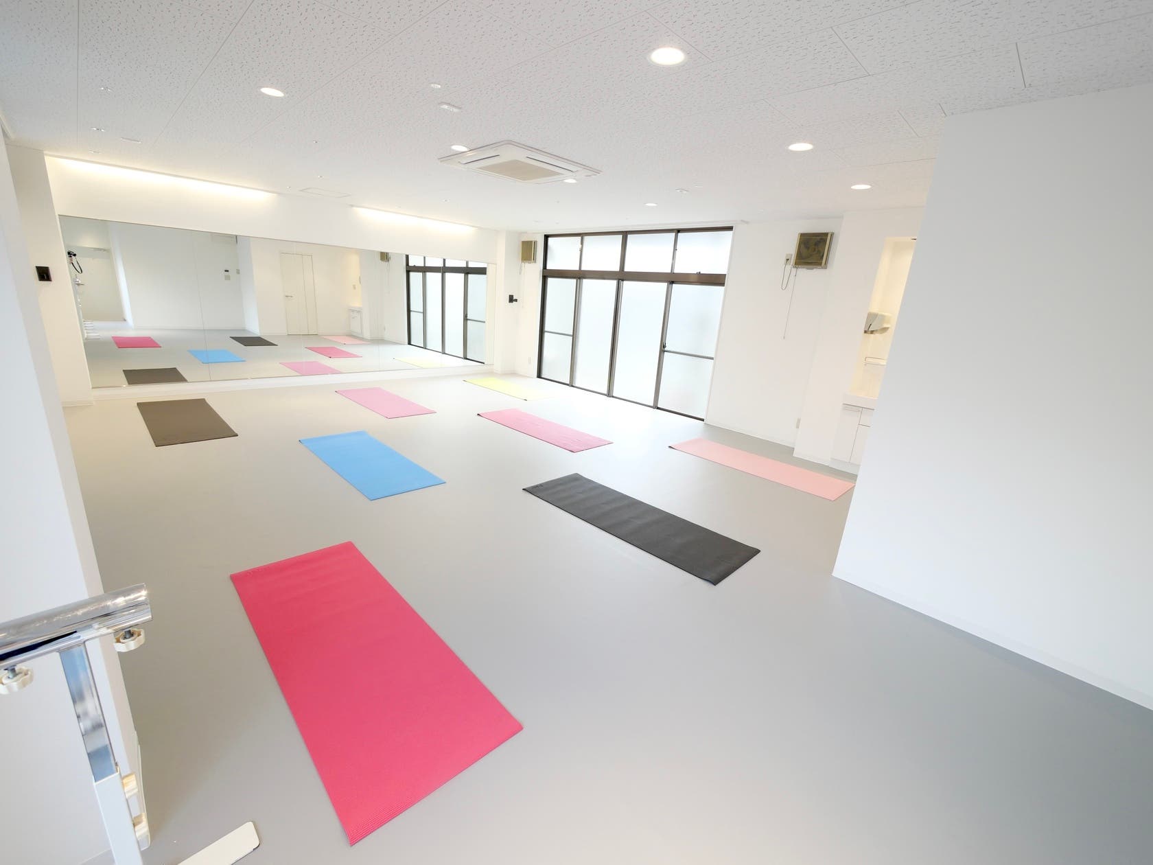 【北千住駅6分】地域最大約50平米｜リノリュウム床｜バレエバー完備｜横6m×縦7m｜清潔感有｜20人ほどで丁度👍の写真10