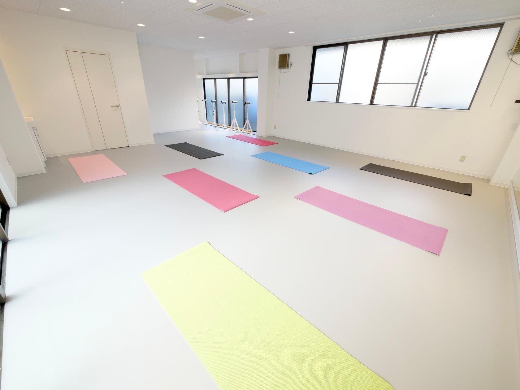 【北千住駅6分】地域最大約50平米｜リノリュウム床｜バレエバー完備｜横6m×縦7m｜清潔感有｜20人ほどで丁度👍の写真12