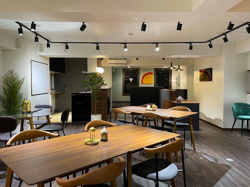 【茅場町3番出口すぐ】🌟おしゃれカフェ風空間を貸切🌟パーティー・各種イベント・撮影に最適❕大型モニター付き✨の写真6