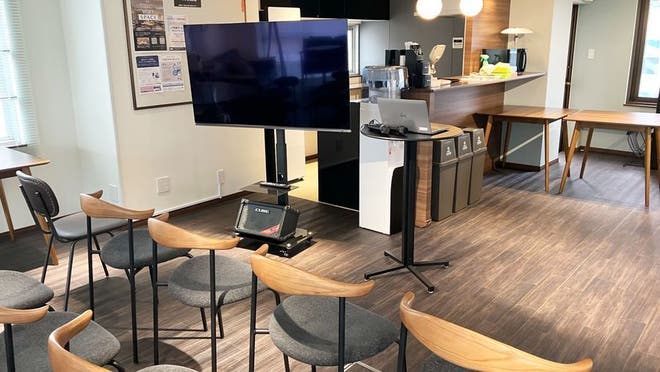 【茅場町3番出口すぐ】🌟おしゃれカフェ風空間を貸切🌟パーティー・各種イベント・撮影に最適❕大型モニター付き✨の写真7