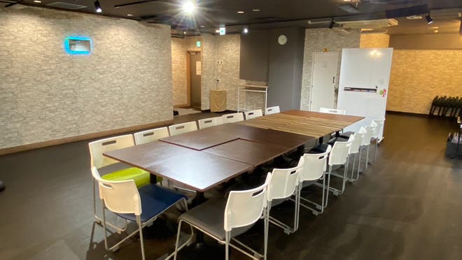 【🎉新店オープン記念特価✨】「目黒駅」徒歩2分の24時間貸スタジオ。壁面1面に鏡で広々ダンス、ヨガ撮影等に使える!更衣室完備!の写真13