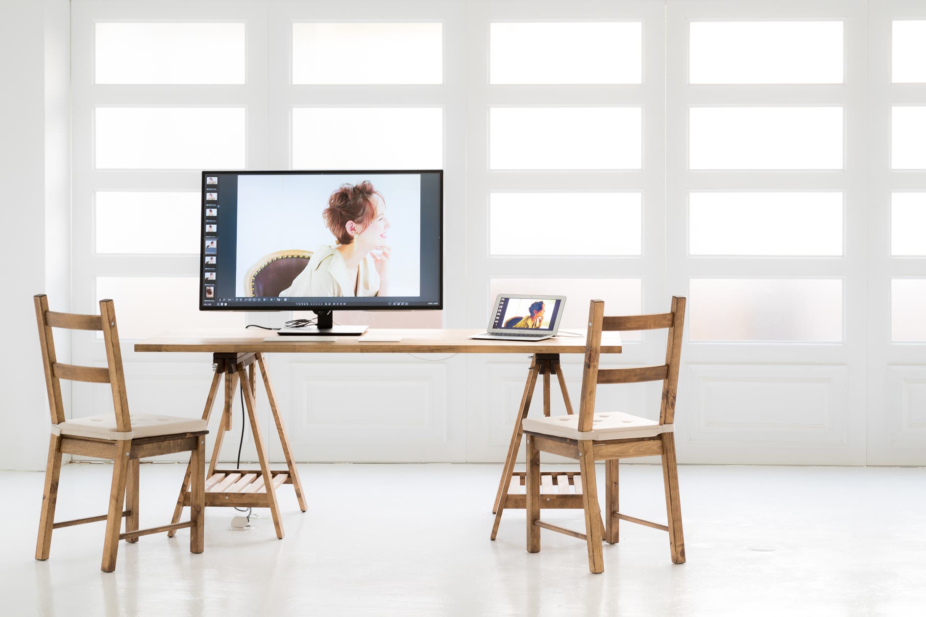 43型大画面4Kモニターの画像1