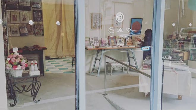 広電本川町駅から徒歩3分 ☆大きなウインドウのある明るいギャラリー☆の写真3