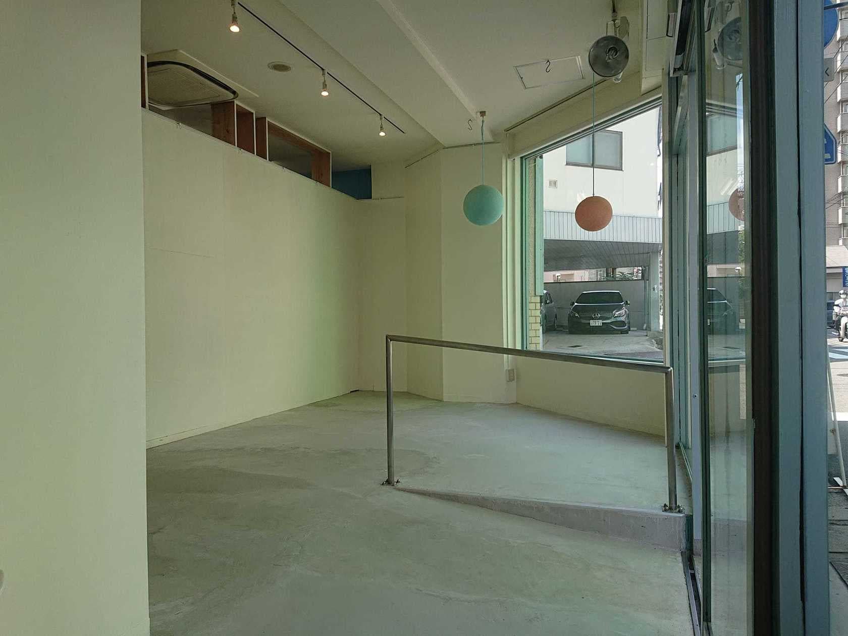 広電本川町駅から徒歩３分　☆大きなウインドウのある明るいギャラリー☆の写真5