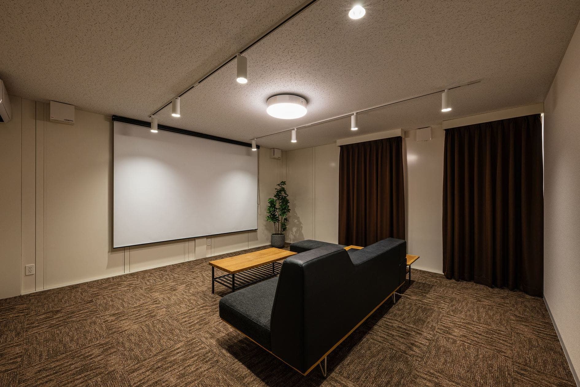 【Living2】✨U-SPACE堺美原店✨リビングをイメージしたちょっとした集まりに最適のスペースです♪Wi-Fi/堺市の写真6