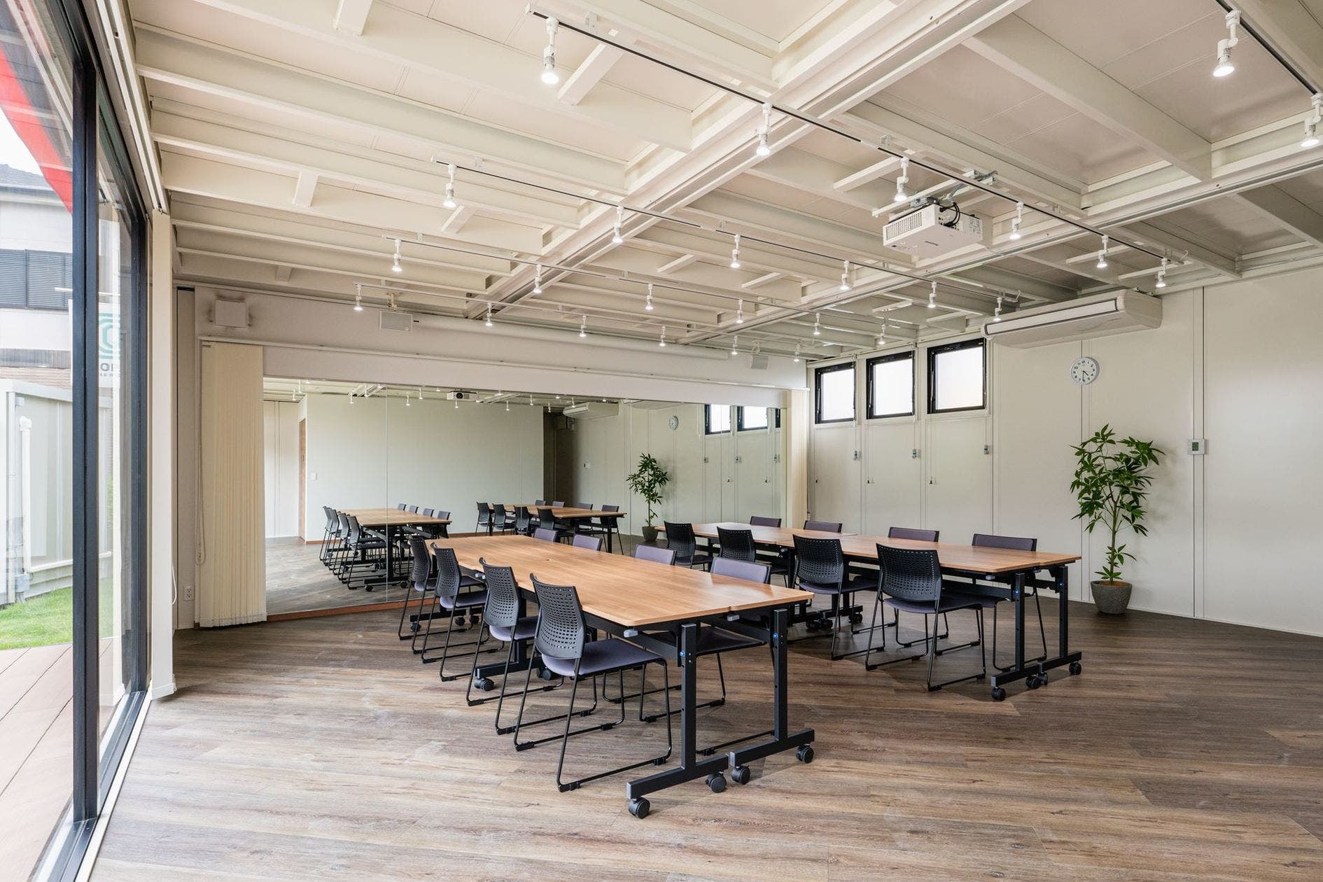 【Community】✨U-SPACE堺美原店✨大鏡やプロジェクターなどが充実しています♪Wi-Fi/堺市の写真5