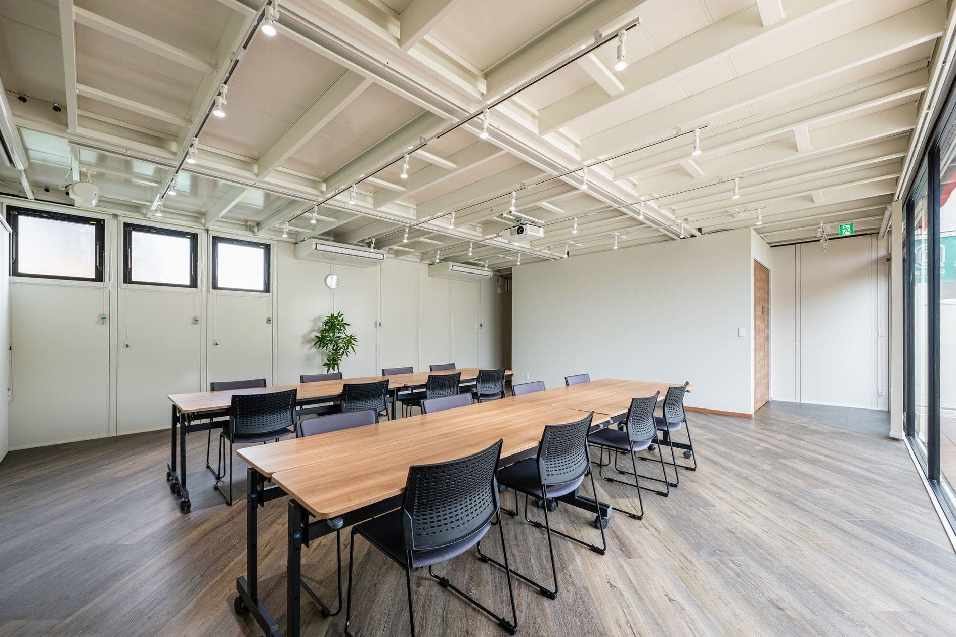 【Community】✨U-SPACE堺美原店✨大鏡やプロジェクターなどが充実しています♪Wi-Fi/堺市の写真7