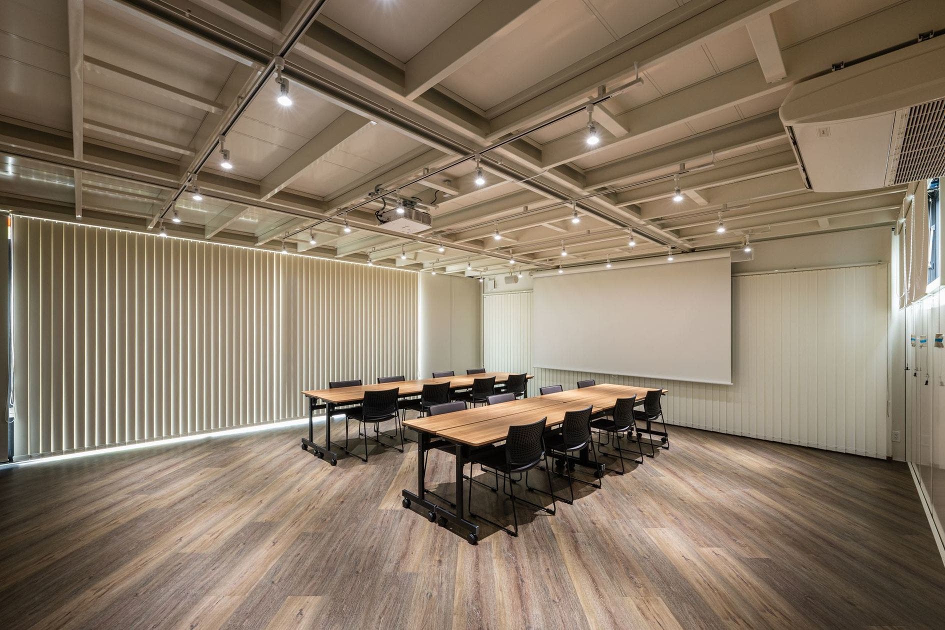 【Community】✨U-SPACE堺美原店✨大鏡やプロジェクターなどが充実しています♪Wi-Fi/堺市の写真11