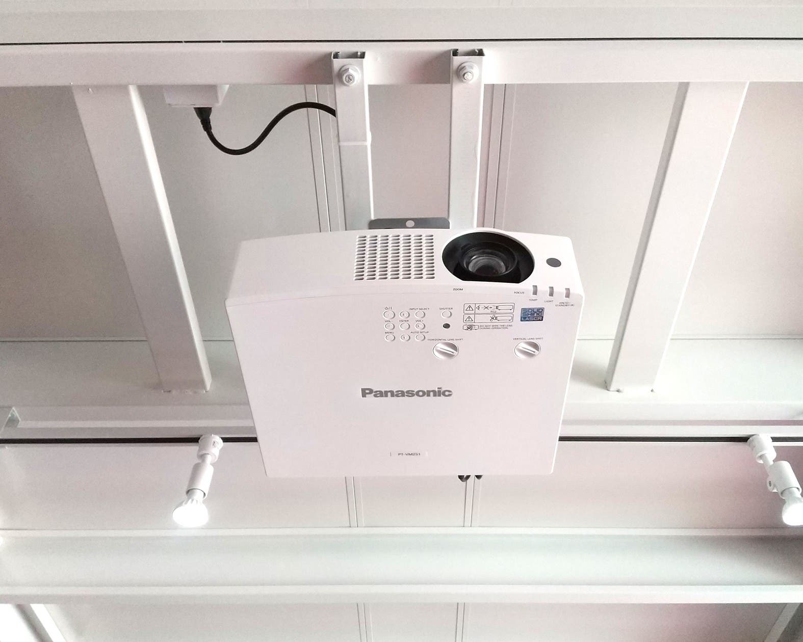 【Community】✨U-SPACE堺美原店✨大鏡やプロジェクターなどが充実しています♪Wi-Fi/堺市の写真18