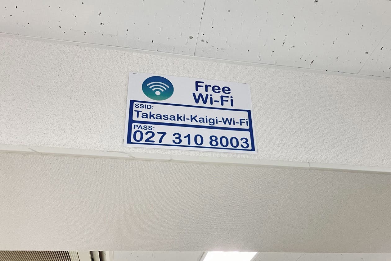 第一会議室 3名掛け最大60席【高崎駅徒歩7分 販売利用OK】プロジェクター|スクリーン|ホワイトボード|Wi-Fi|無料の写真8