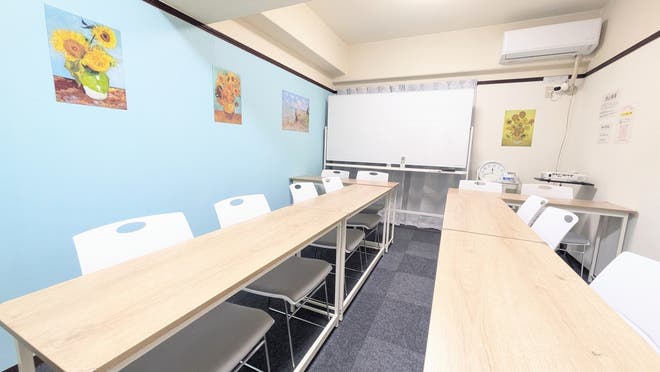 ⭐️割引期間中⭐️【天王寺駅1分にオープン!最大12名着席可能】無料で光回線Wi-Fi、プロジェクター・ホワイトボードが使えるの写真9