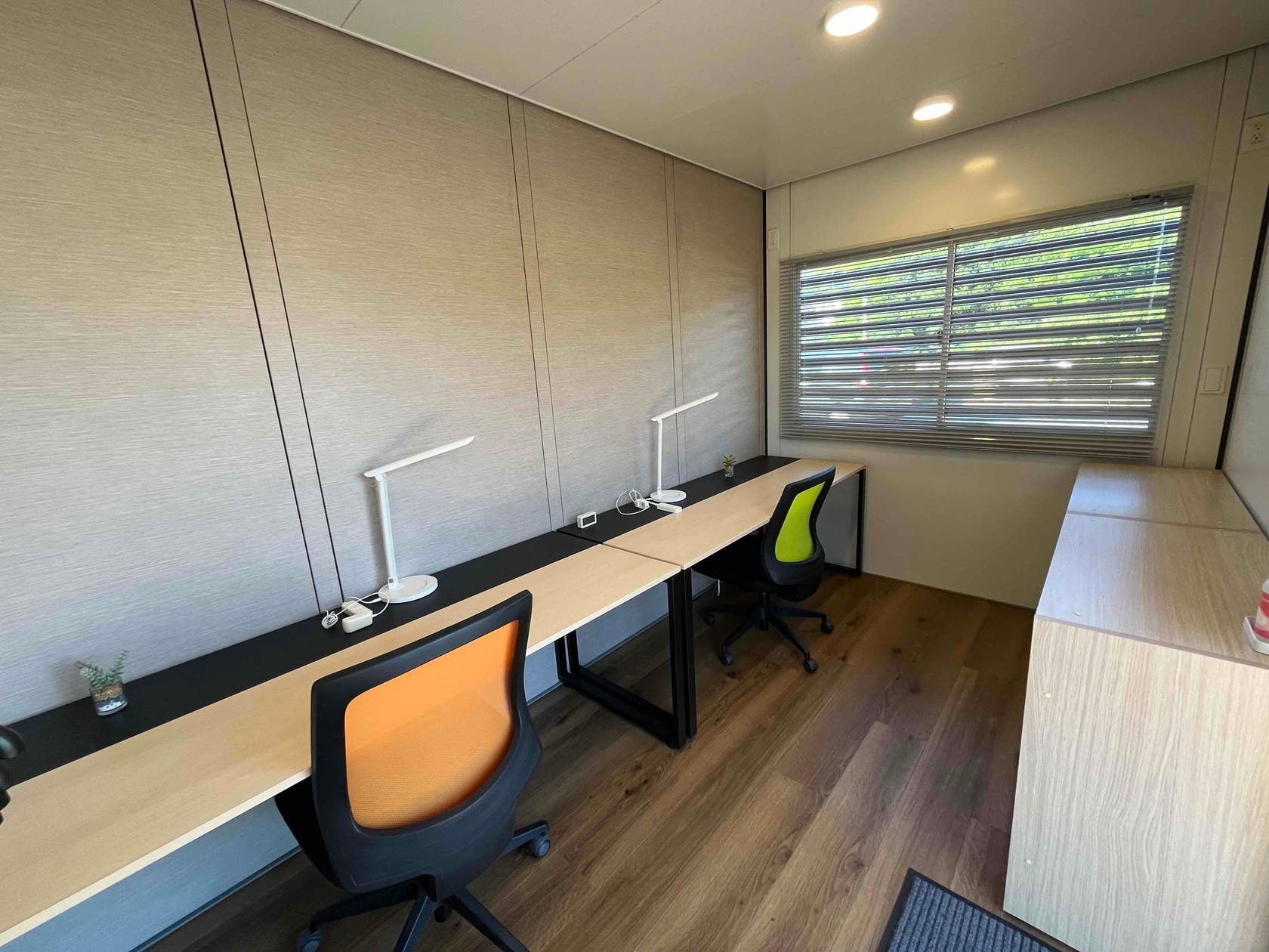 【Work1】✨U-SPACE豊橋東店✨集中できる個室空間となっております♪Wi-Fi/豊橋市の写真1
