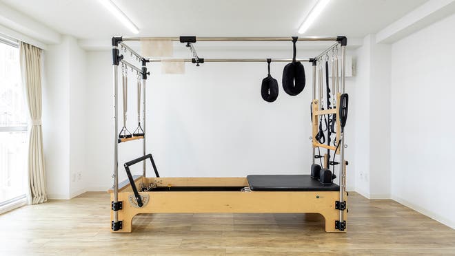 ピラティスマシン完備 四谷駅3分🚃広々空間/明るい綺麗なスタジオ🌈換気可 マット/ボール/リング/ポール等充実設備🧘♀️の写真2