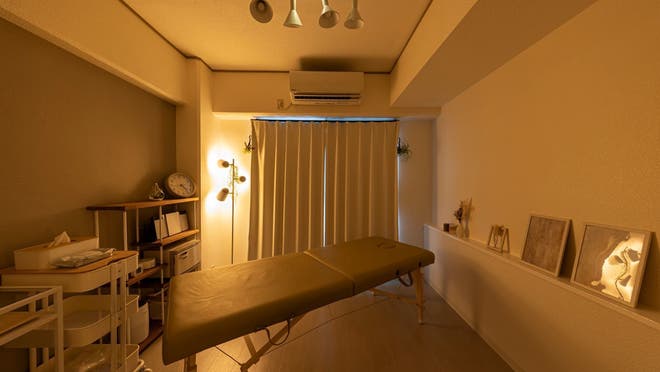 【完全個室】横浜駅徒歩5分☆白が基調のレンタルサロン☆清潔感◎、綺麗◎のレビュー多数の写真3