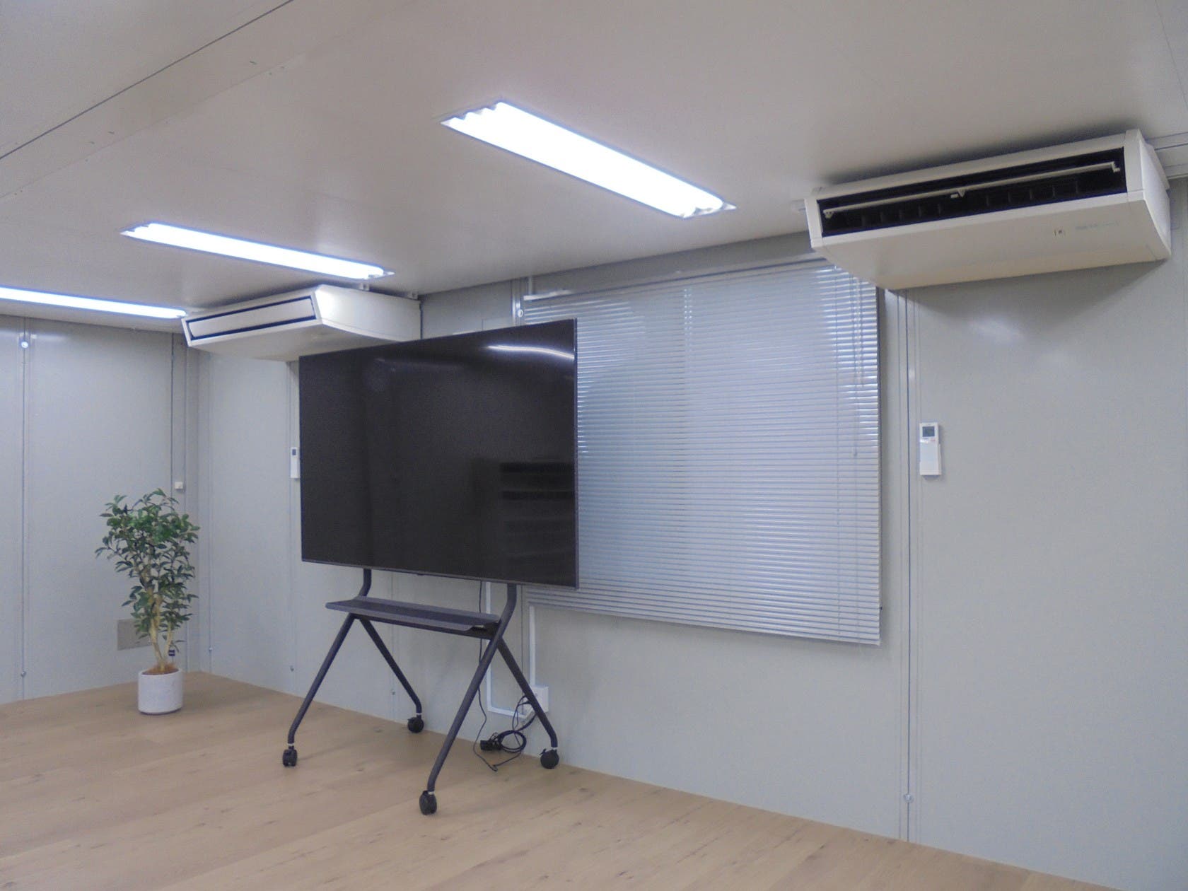 【Community】✨U-SPACE米子店✨大型モニター・大鏡などが充実しています♪Wi-Fi/米子市の写真16